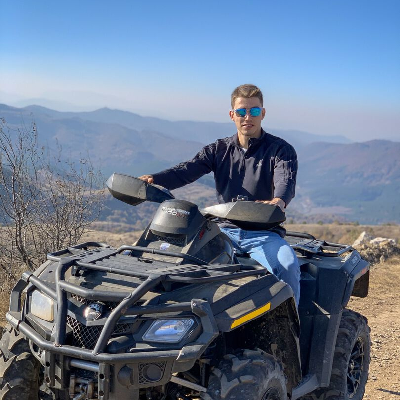 Кристиян Дончев Дончев, Потребител | CredoWeb