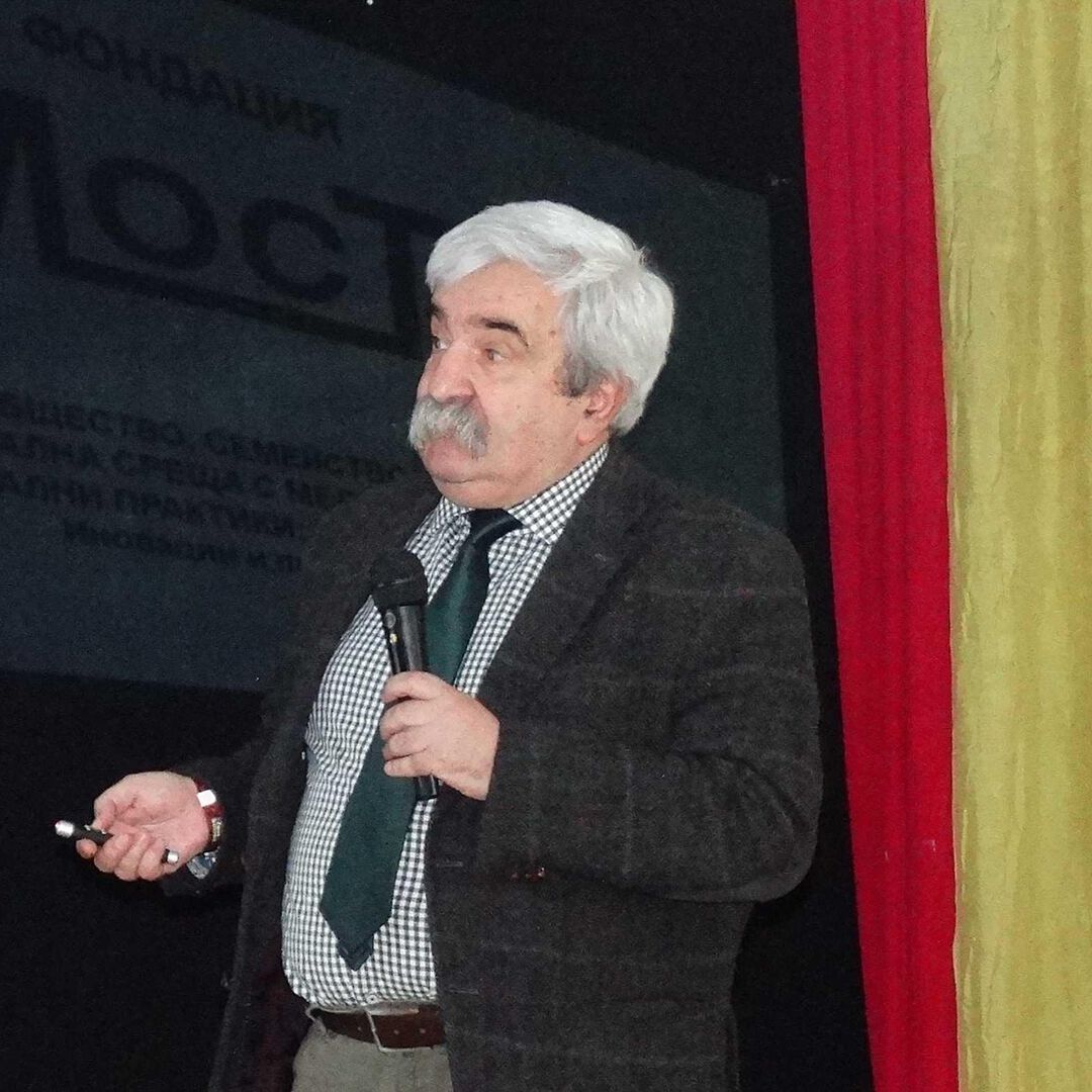 проф. Върбан Ганев, Медицинска генетика | CredoWeb